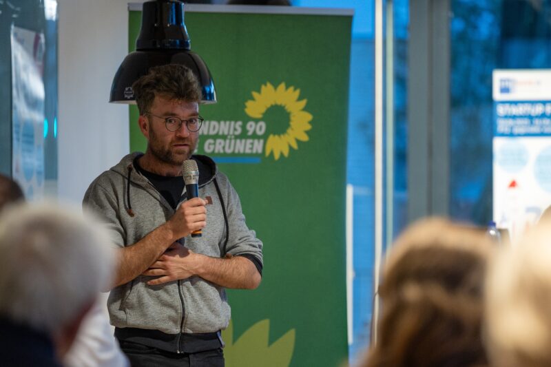 Die aktuell größte Gefahr im Umgang mit der AfD ist deren ...